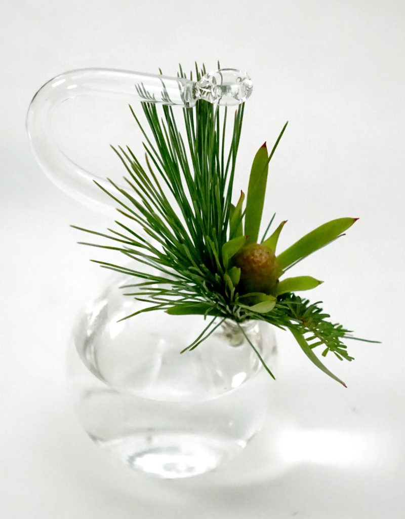 Hanging Vase – Signature Floral Gallery